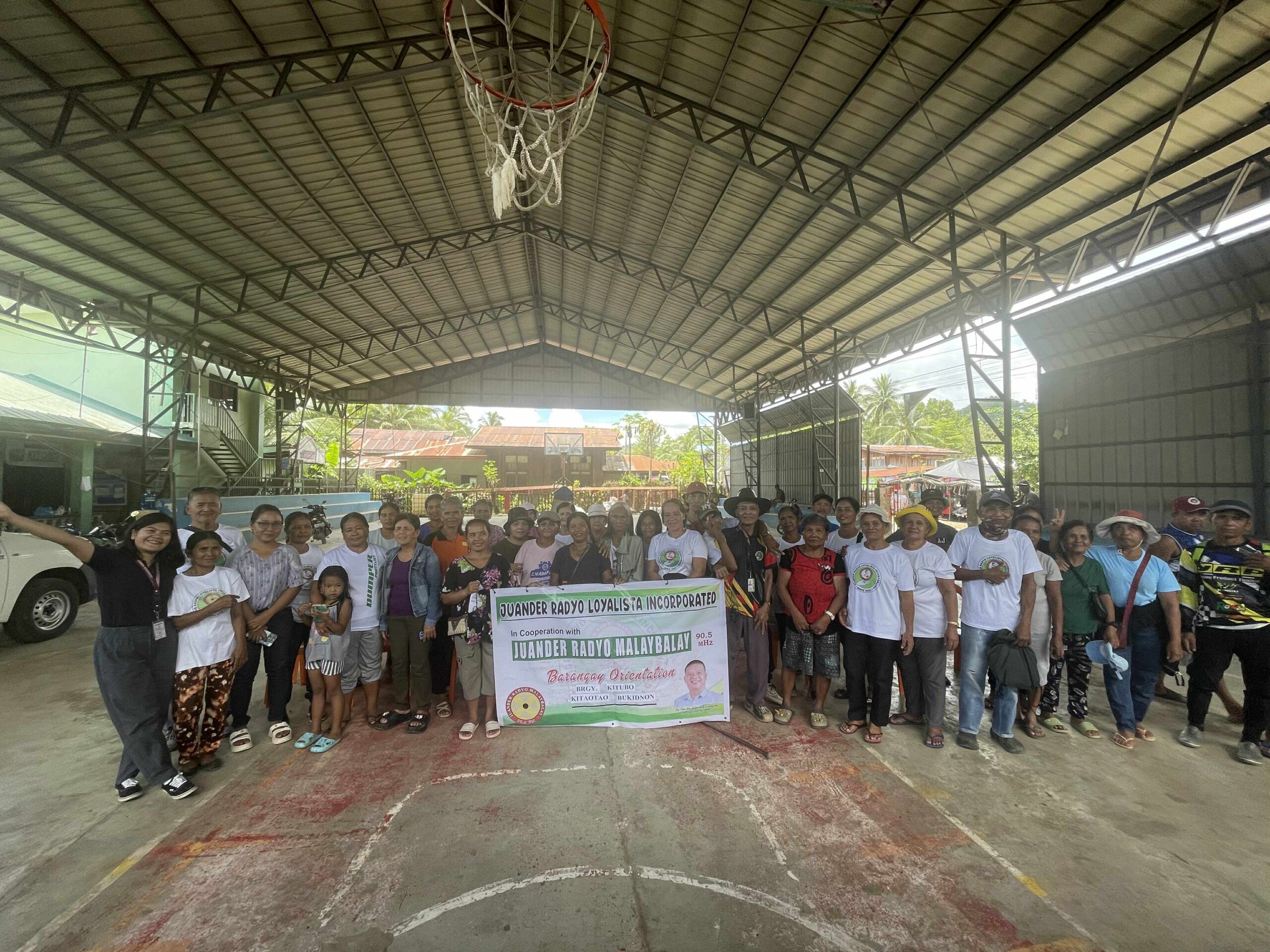 MGA RESIDENTE SA BARANGAY KITOBO, KITAOTAO MITAMBONG SA BARANGAY ORIENTATION SA JUANDER RADYO ...
